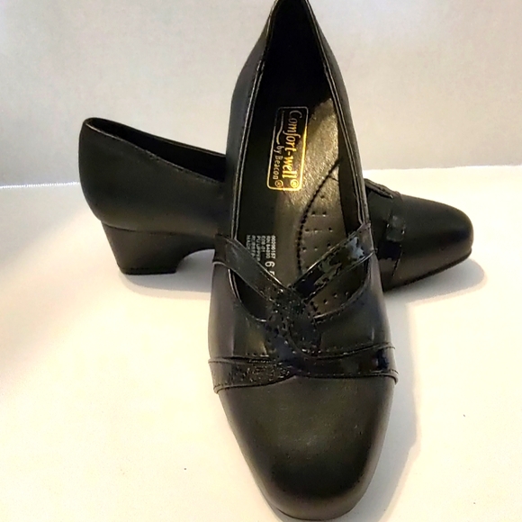 Beacon | Shoes | Comfort Well By Beacon Women Block Heeled Slip On ...